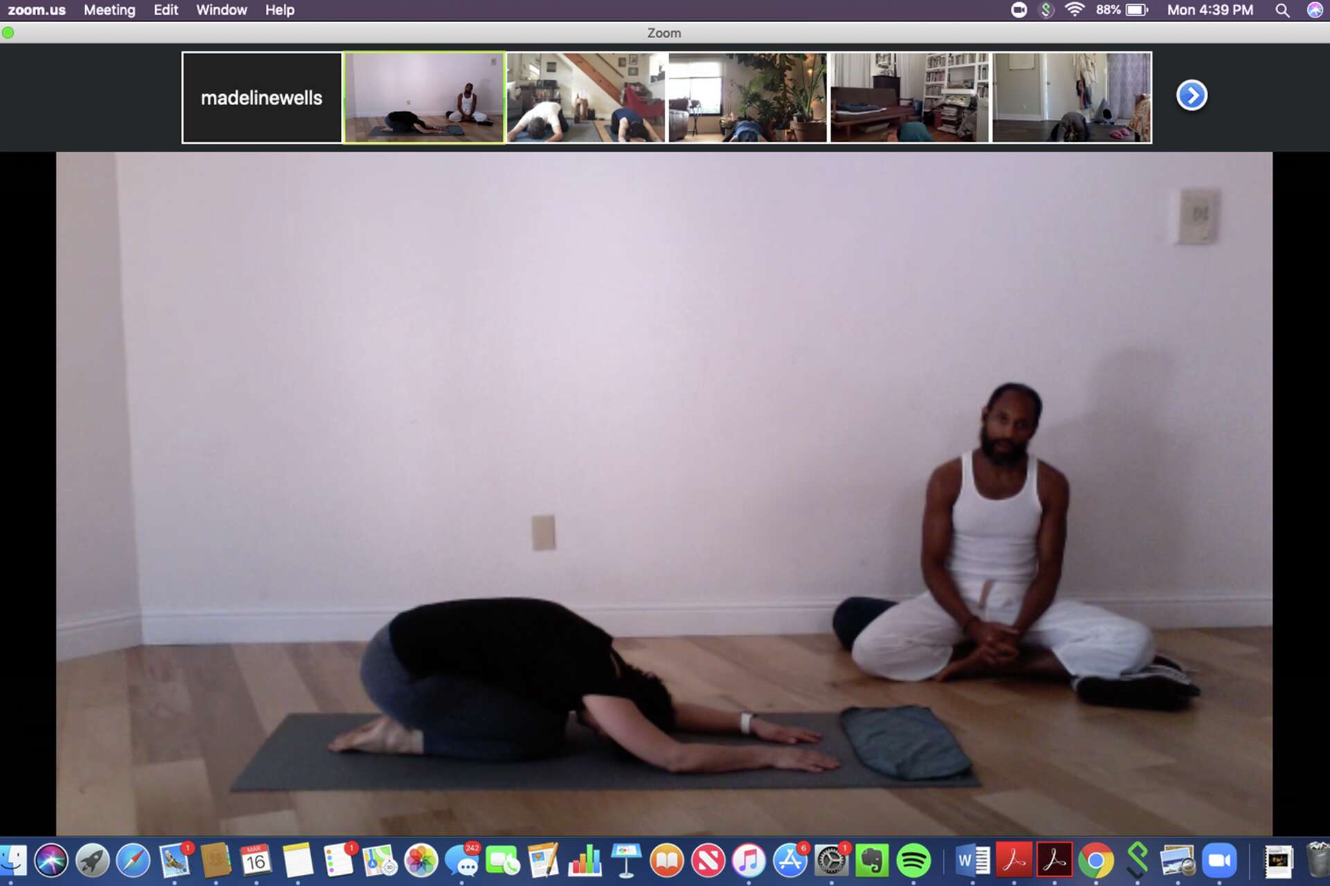 I tried virtual yoga. Here's why it may be better than the real thing