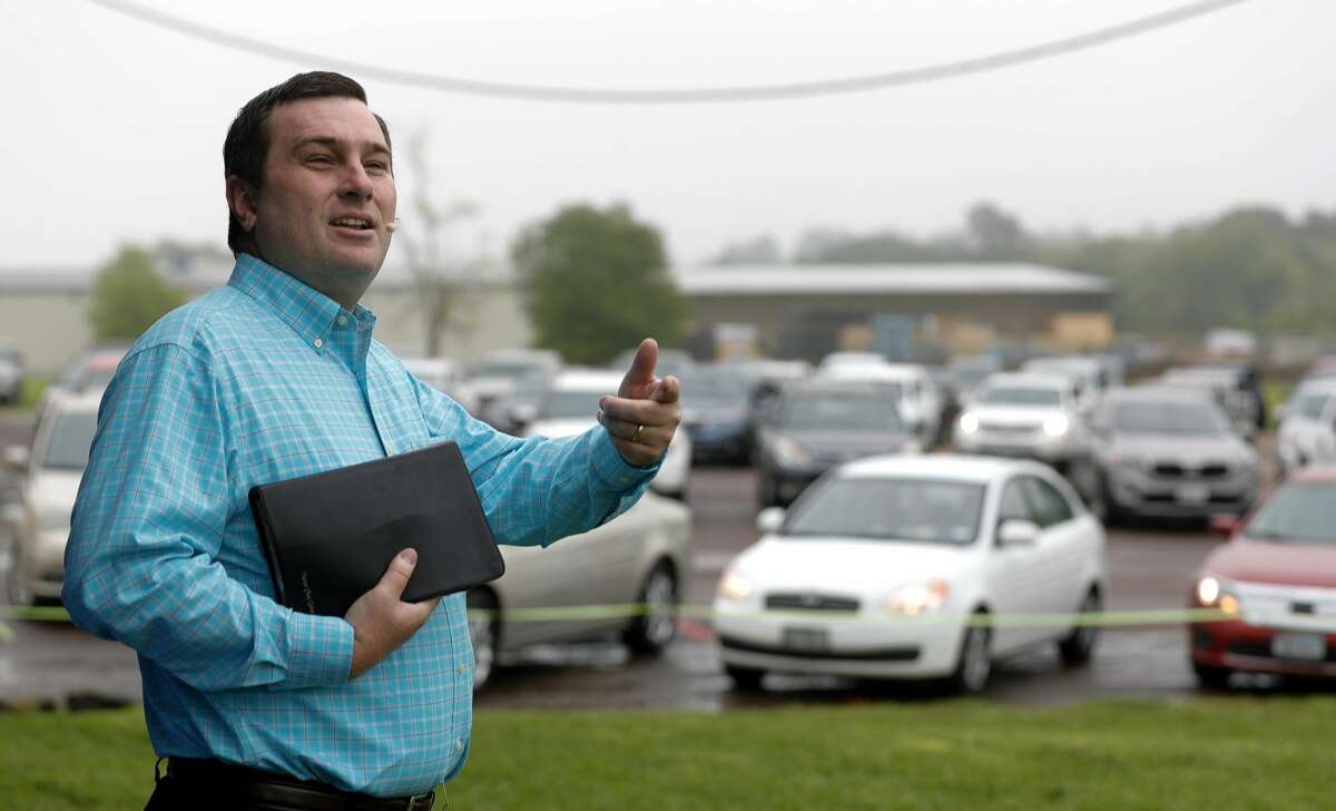 Montgomery church takes drive-in approach to Sunday service