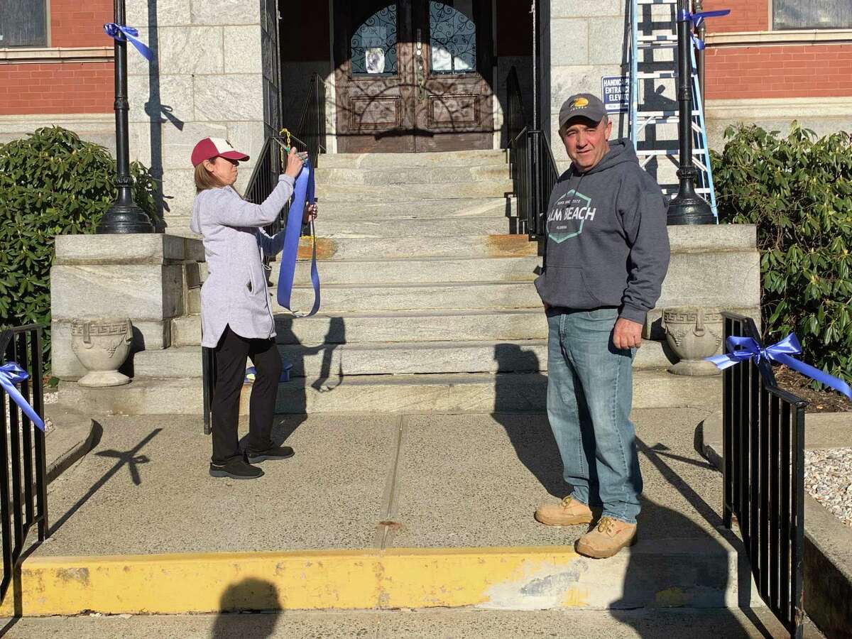 Ansonia teacher reworks 'Piano Man' as show of unity against coronavirus
