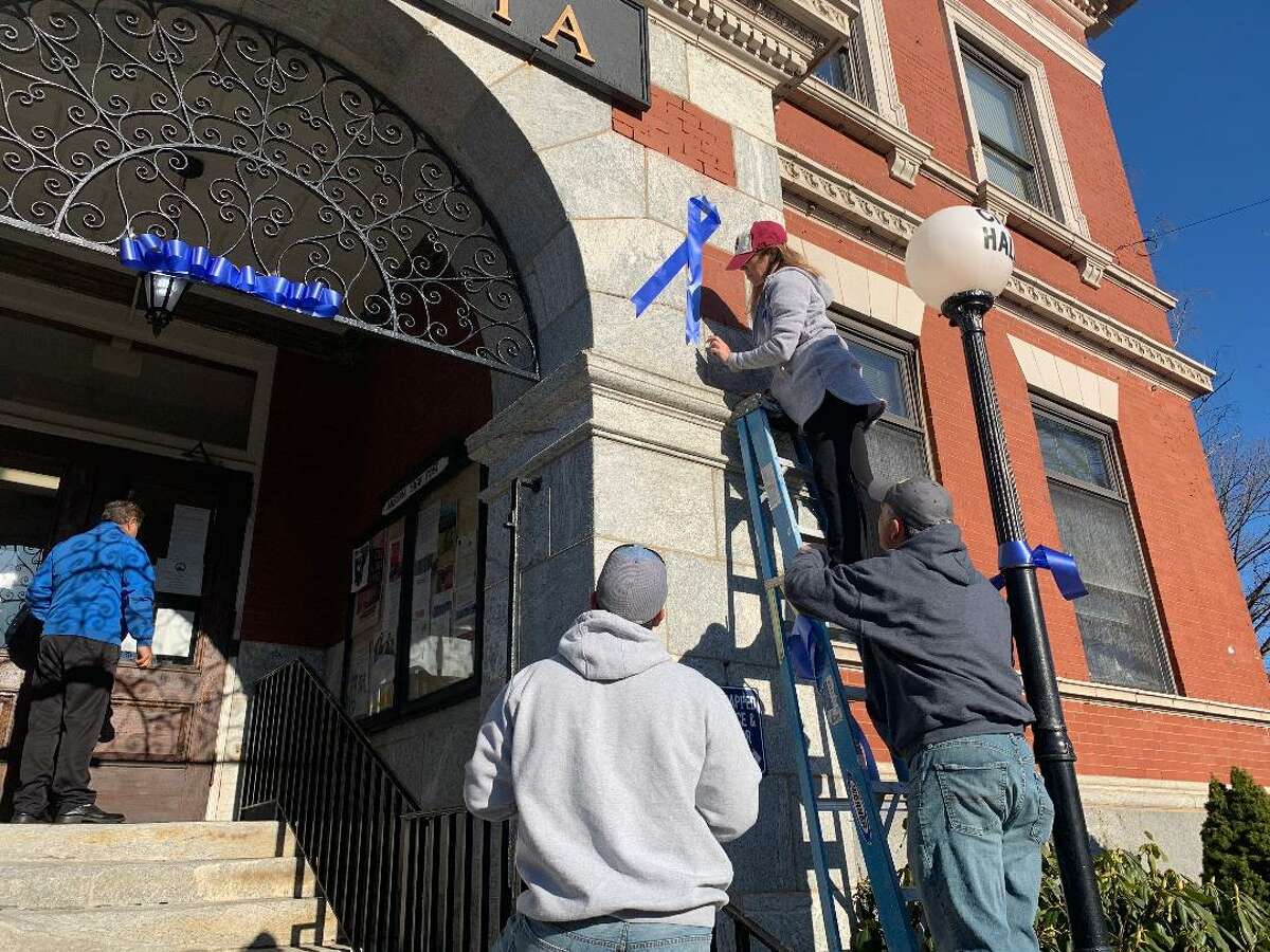 Ansonia teacher reworks 'Piano Man' as show of unity against coronavirus