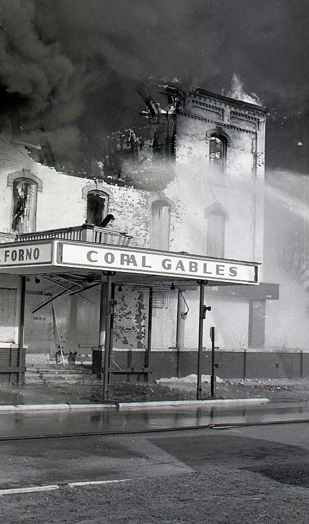 Flames destroy former Hotel Chippewa (PHOTOS)