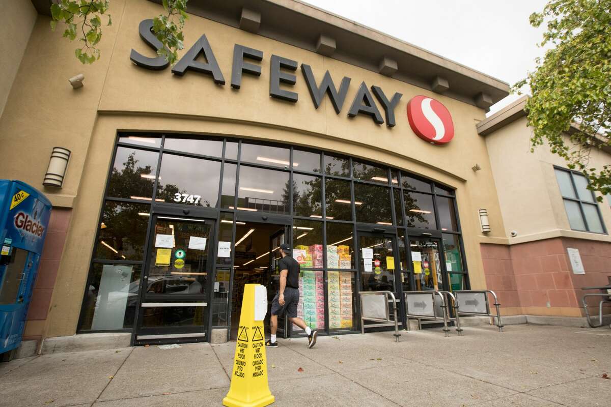 Why clerks won't bag your reusable tote at Safeway, other stores any more