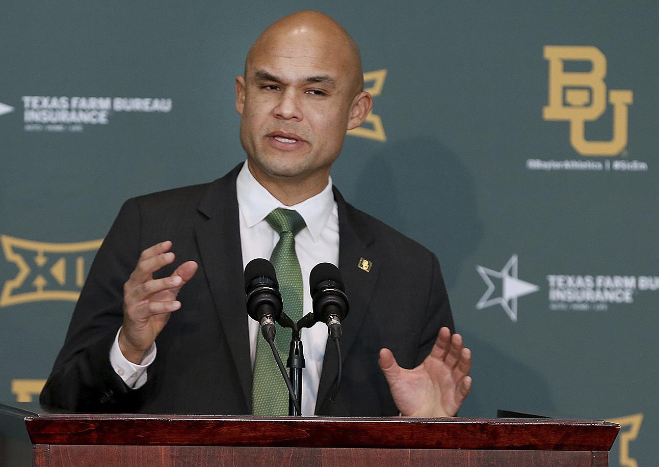 New Baylor coach Dave Aranda connects with players as best he can