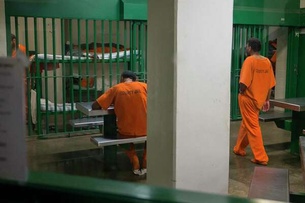 Harris County inmates pen emotional letter from jail on coronavirus ...