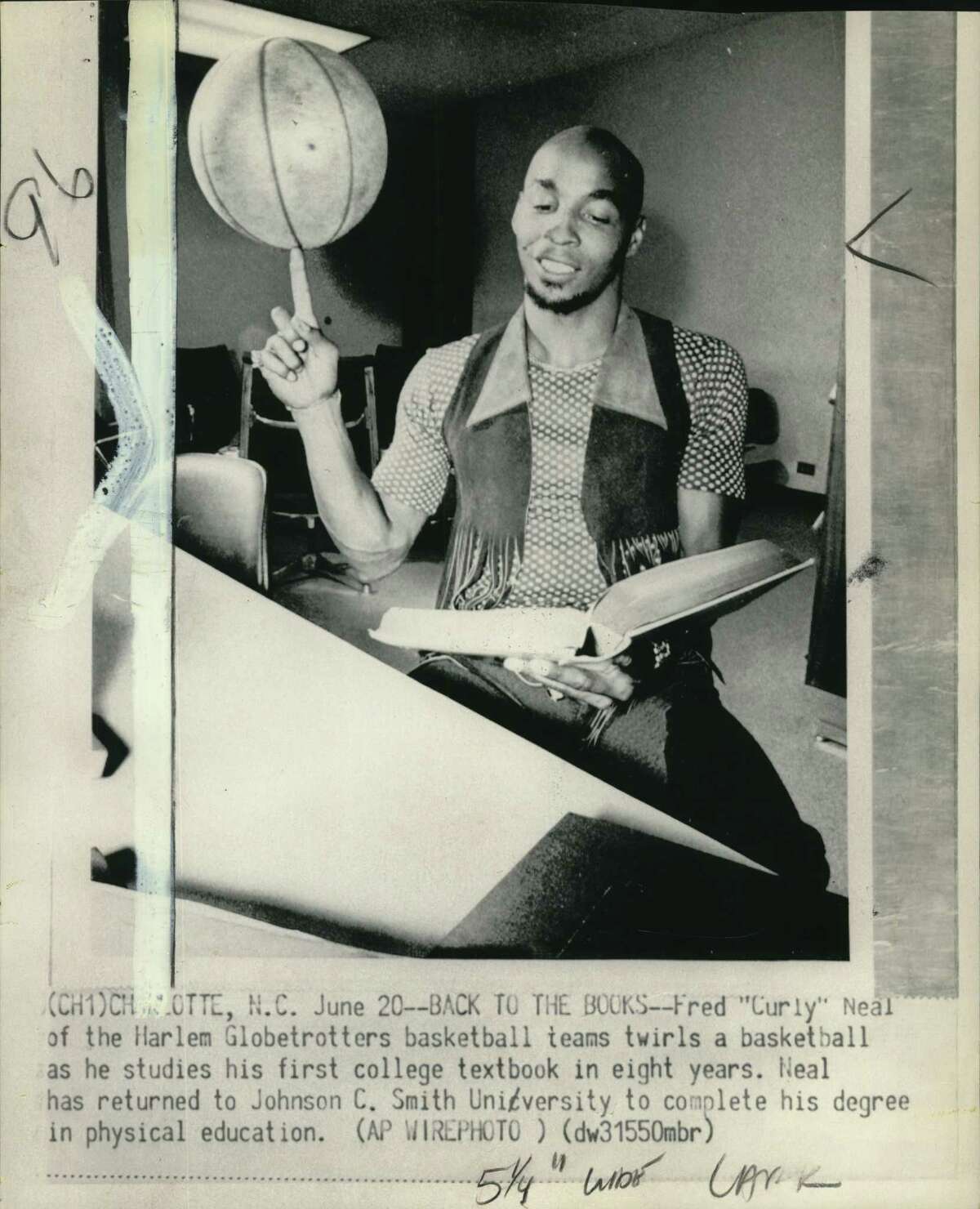 Harlem Globetrotters legend Fred 'Curly' Neal dead