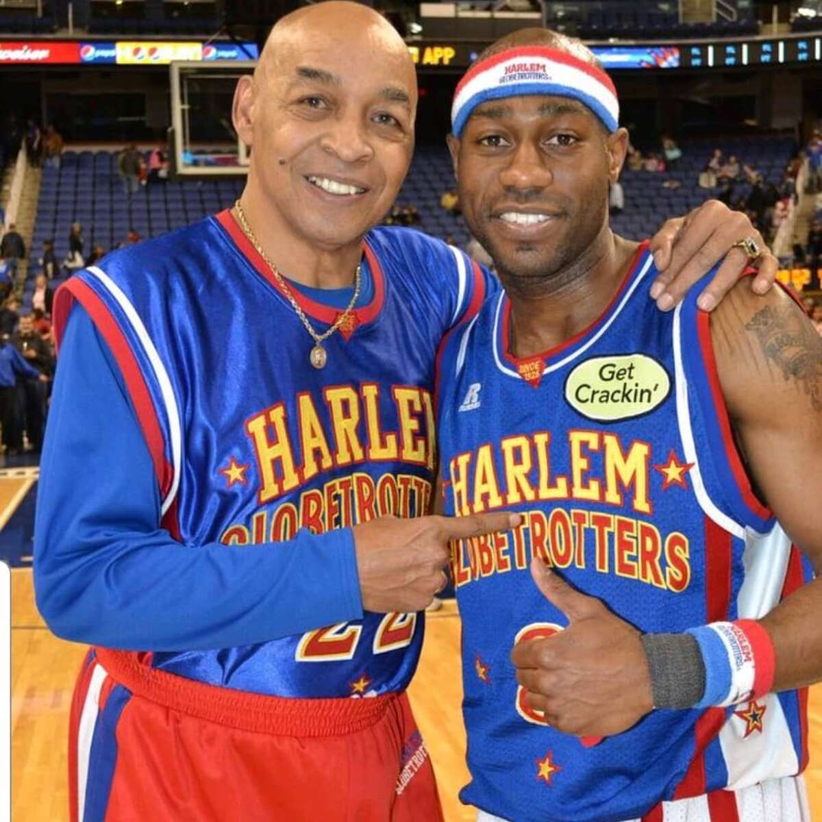 Curly Neal taught Siena's Tay Fisher how to be a Globetrotter