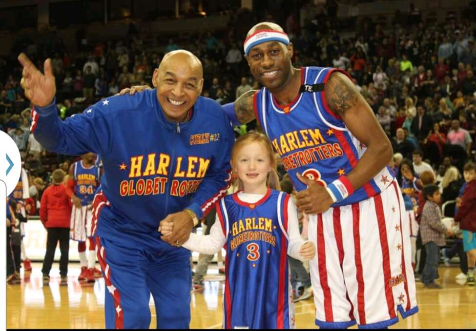 Curly Neal taught Siena's Tay Fisher how to be a Globetrotter