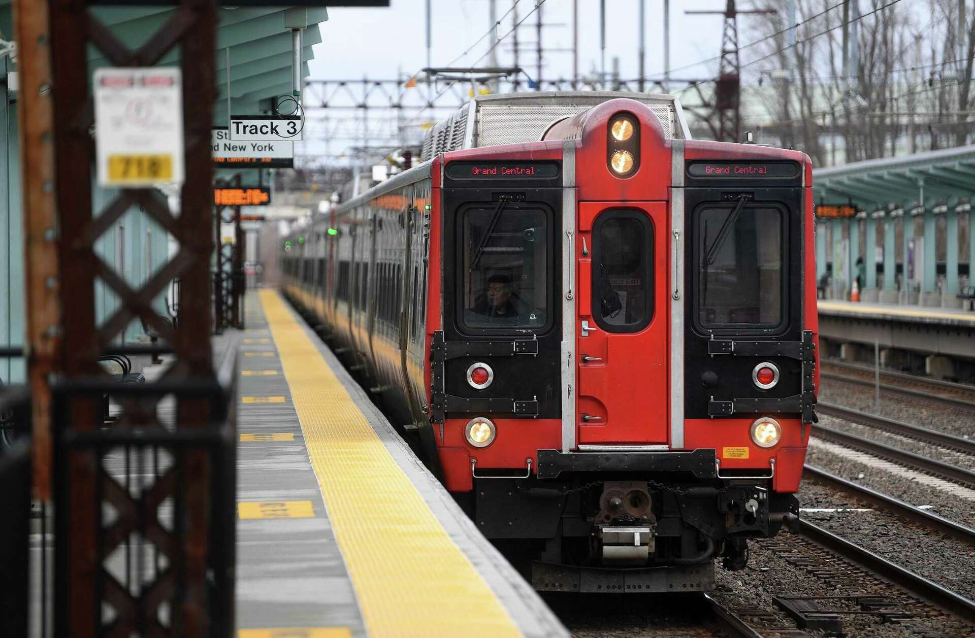 Metro-North sets new rules as NYC starts reopening
