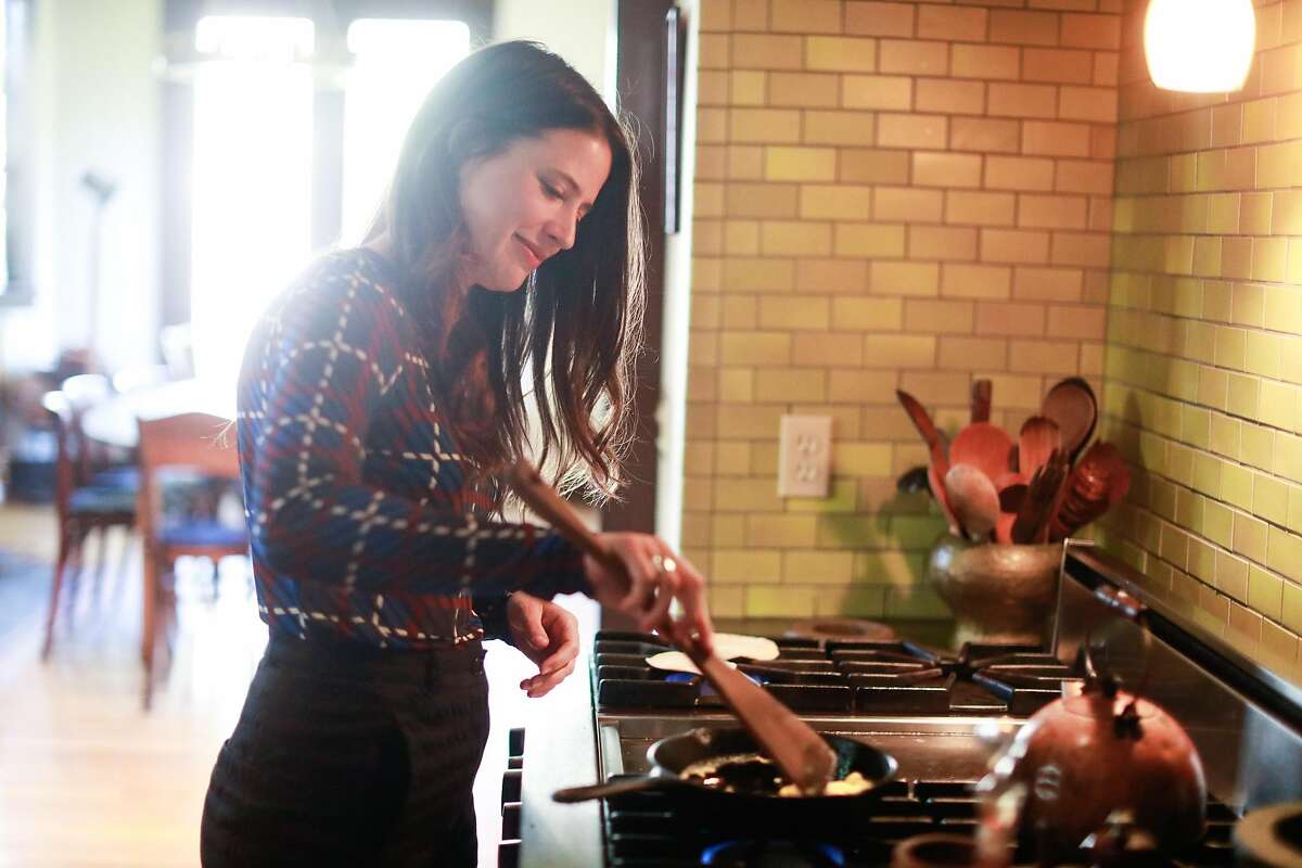 Alice Waters and daughter, Fanny Singer, in Q&A about Singer’s memoir ...