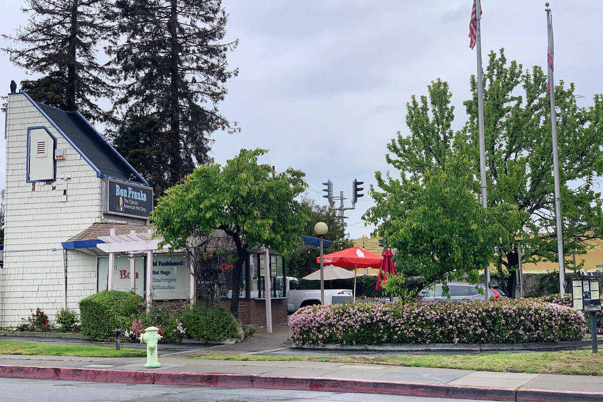 Why this beloved 41-year-old Bay Area drive-thru isn't planning to pay ...
