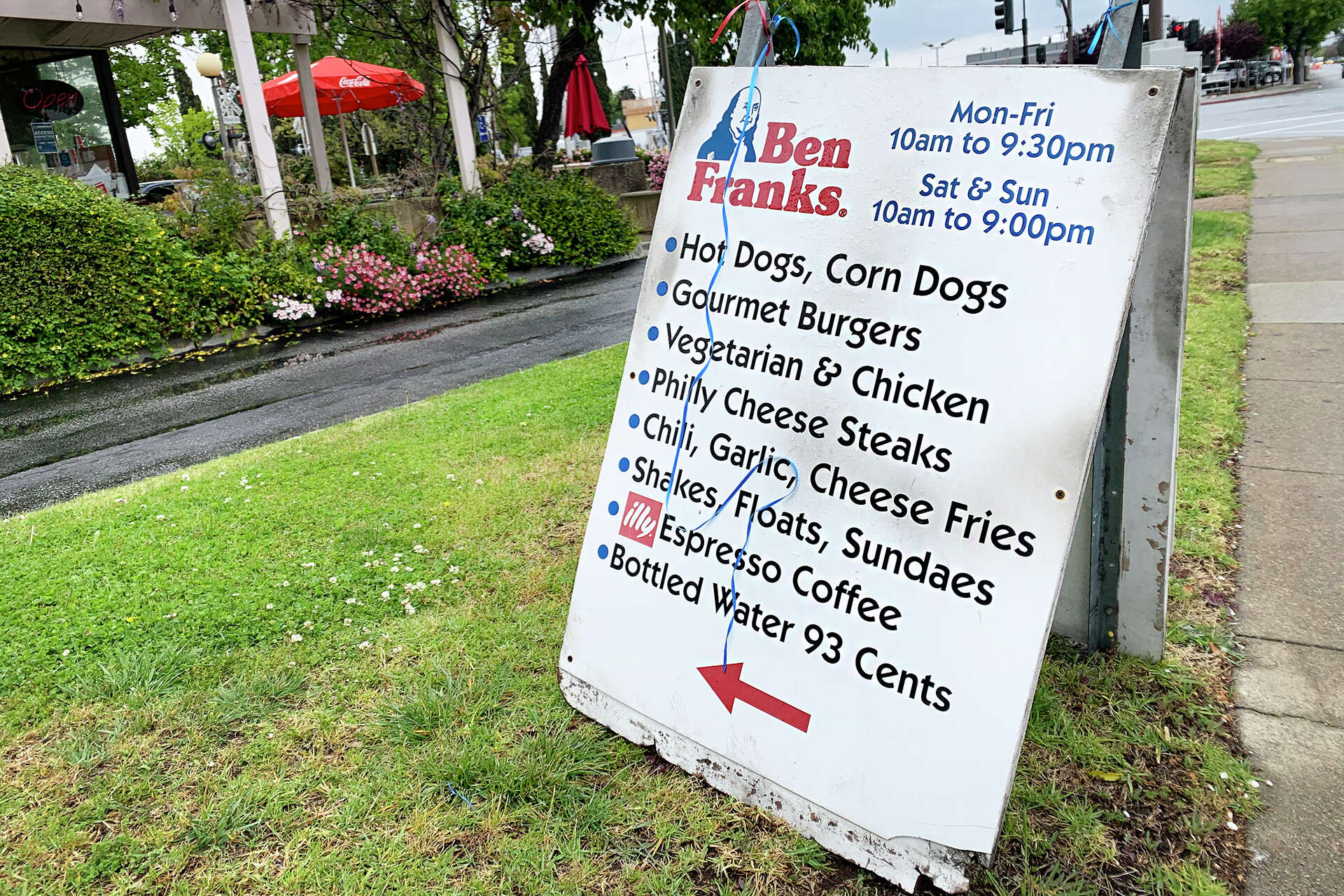 Why this beloved 41-year-old Bay Area drive-thru isn't planning to pay ...