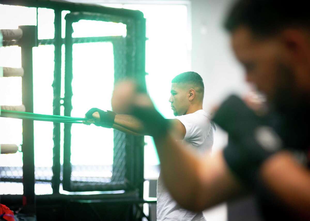 For Darius Fulghum, a balance of boxing and medical career in ...