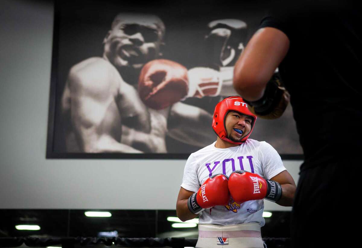 For Darius Fulghum, a balance of boxing and medical career in ...