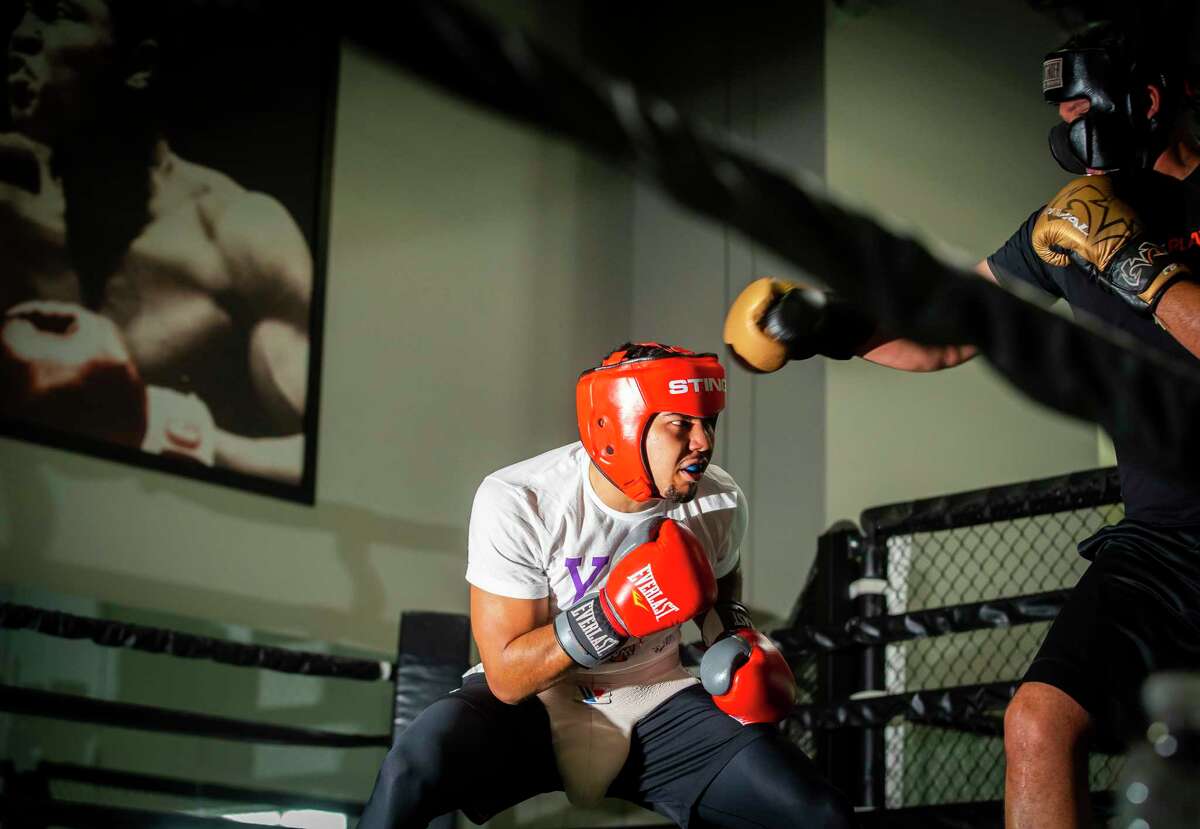 For Darius Fulghum, a balance of boxing and medical career in ...