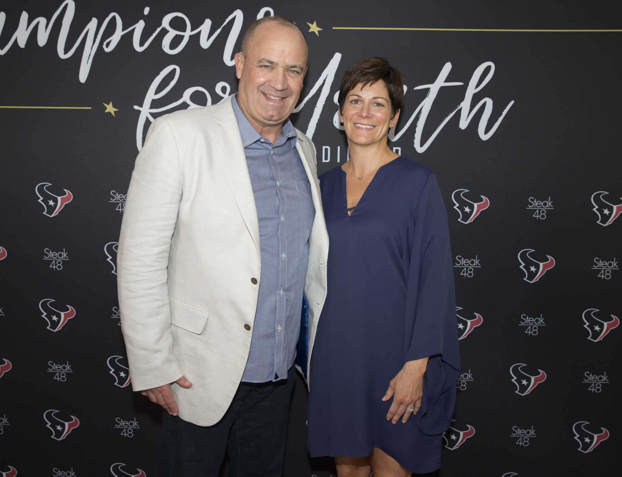 Texans' Bill O'Brien, wife Colleen donating $100,000 to Houston Food Bank