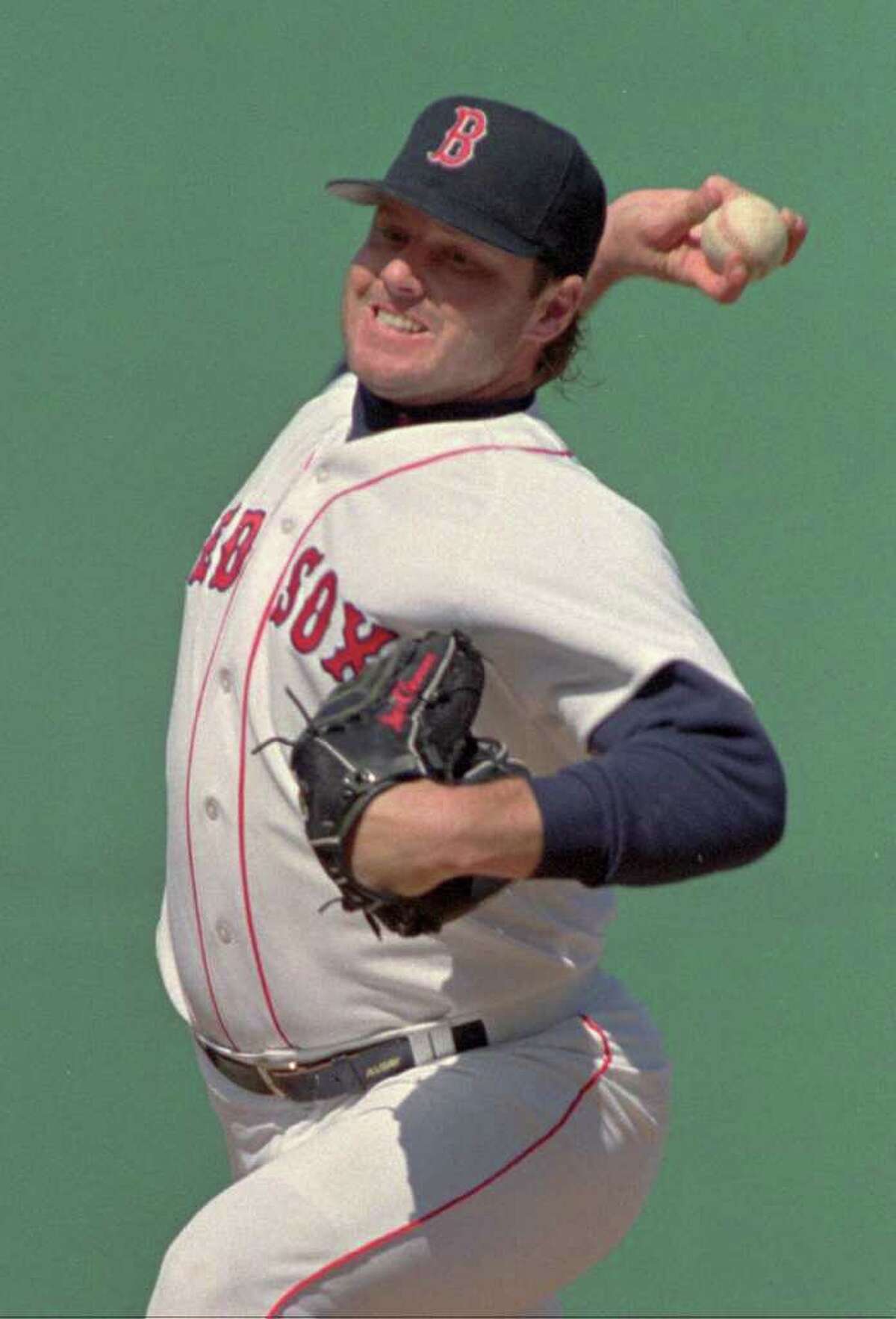 Roger Clemens charged with perjury in steroid case