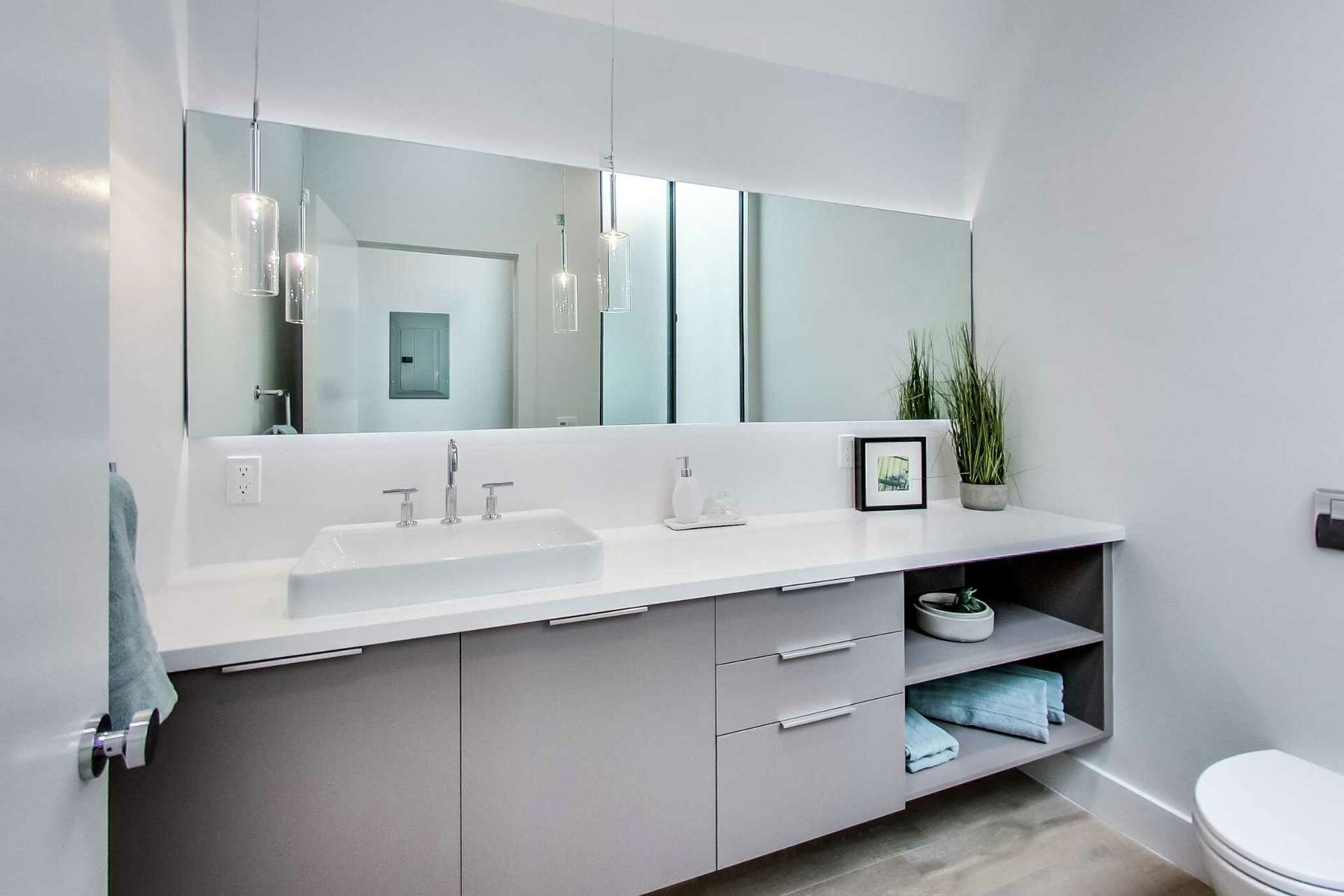 Designer Robin Randall offers an inspirational blend of new and old