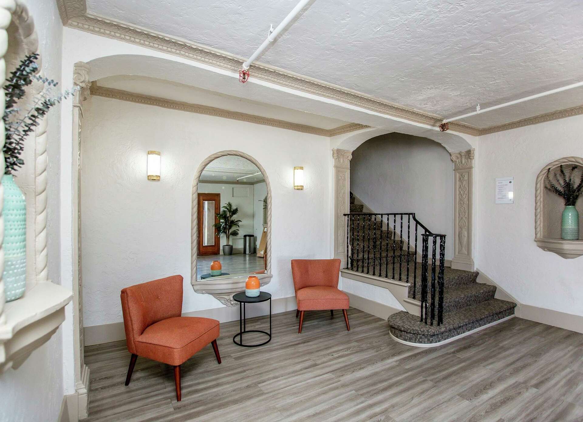 Designer Robin Randall offers an inspirational blend of new and old