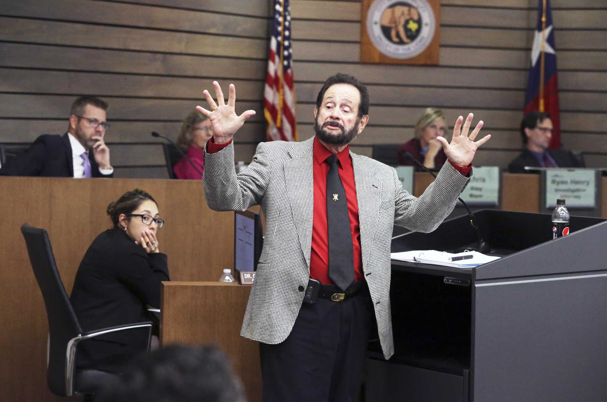 Leon Valley city manager agrees to stay at San Antonio suburb through ...