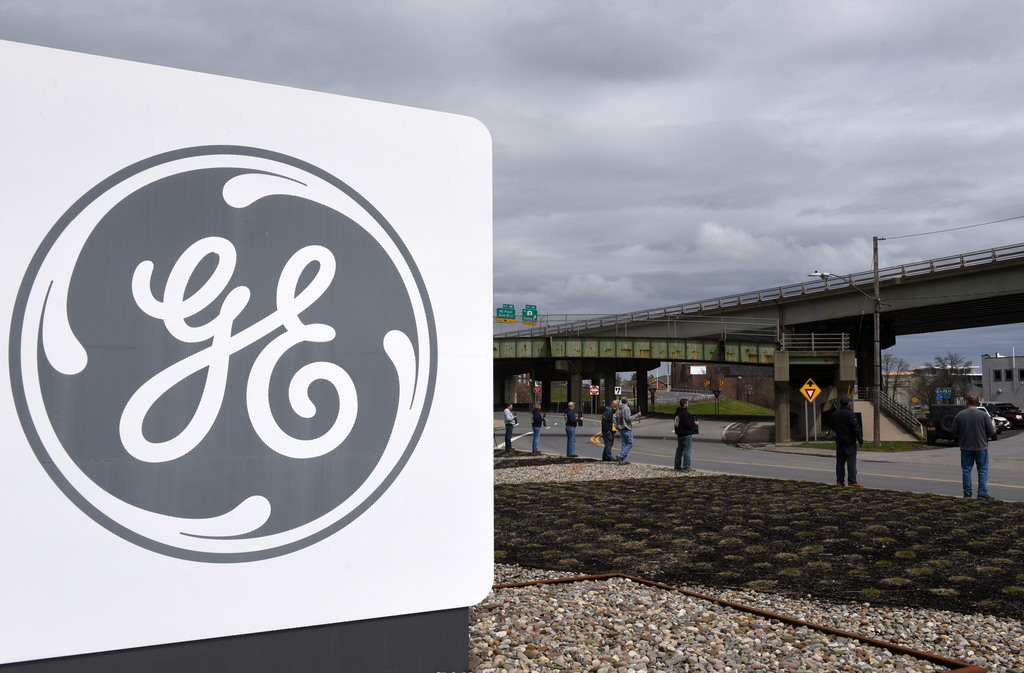 GE growth flat as split leads to restructuring and separation costs