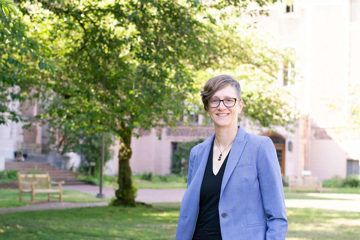 Kate Starbird, ex-Stanford basketball player, combats coronavirus ...