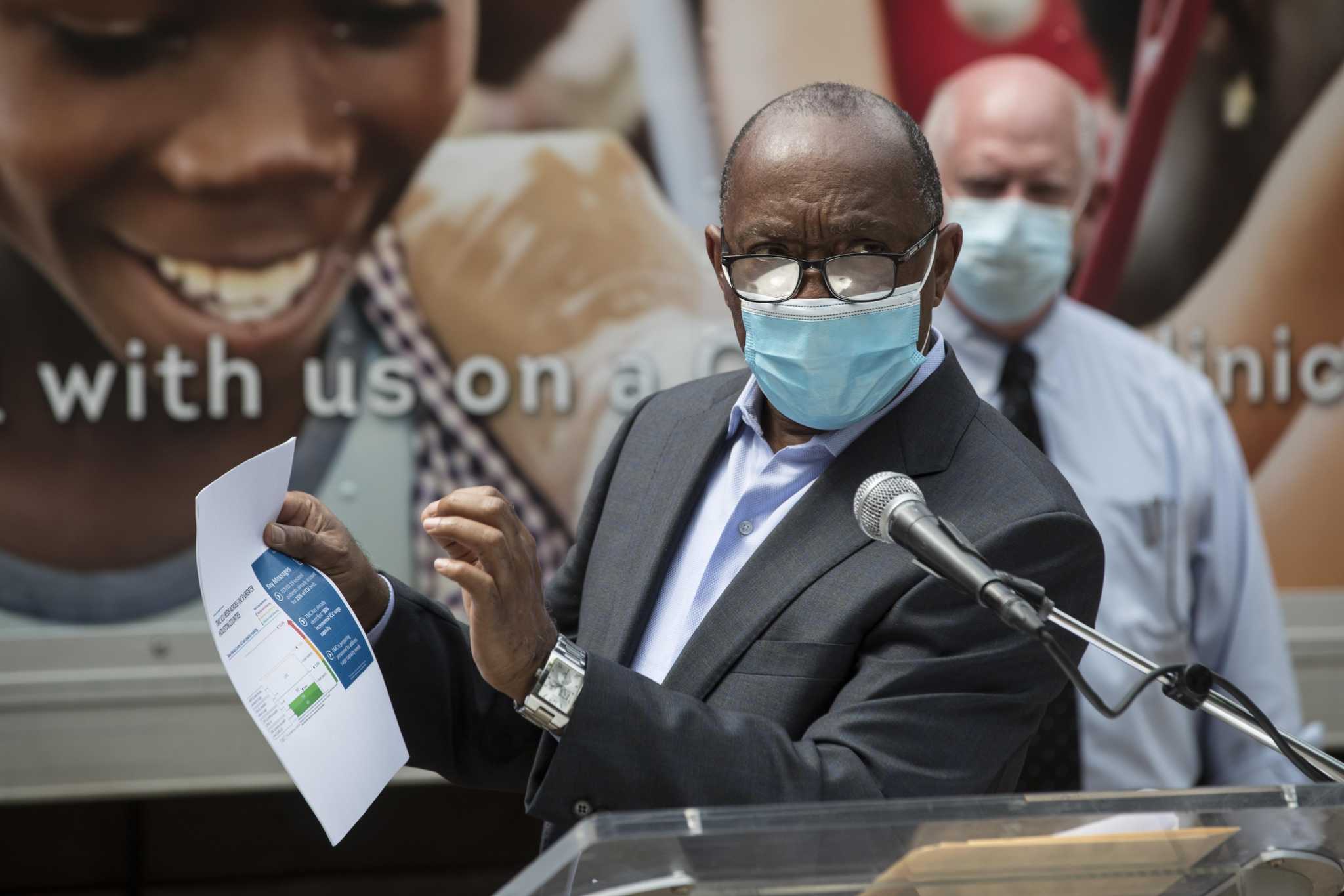 Turner reverses himself, closes city parks for Easter weekend