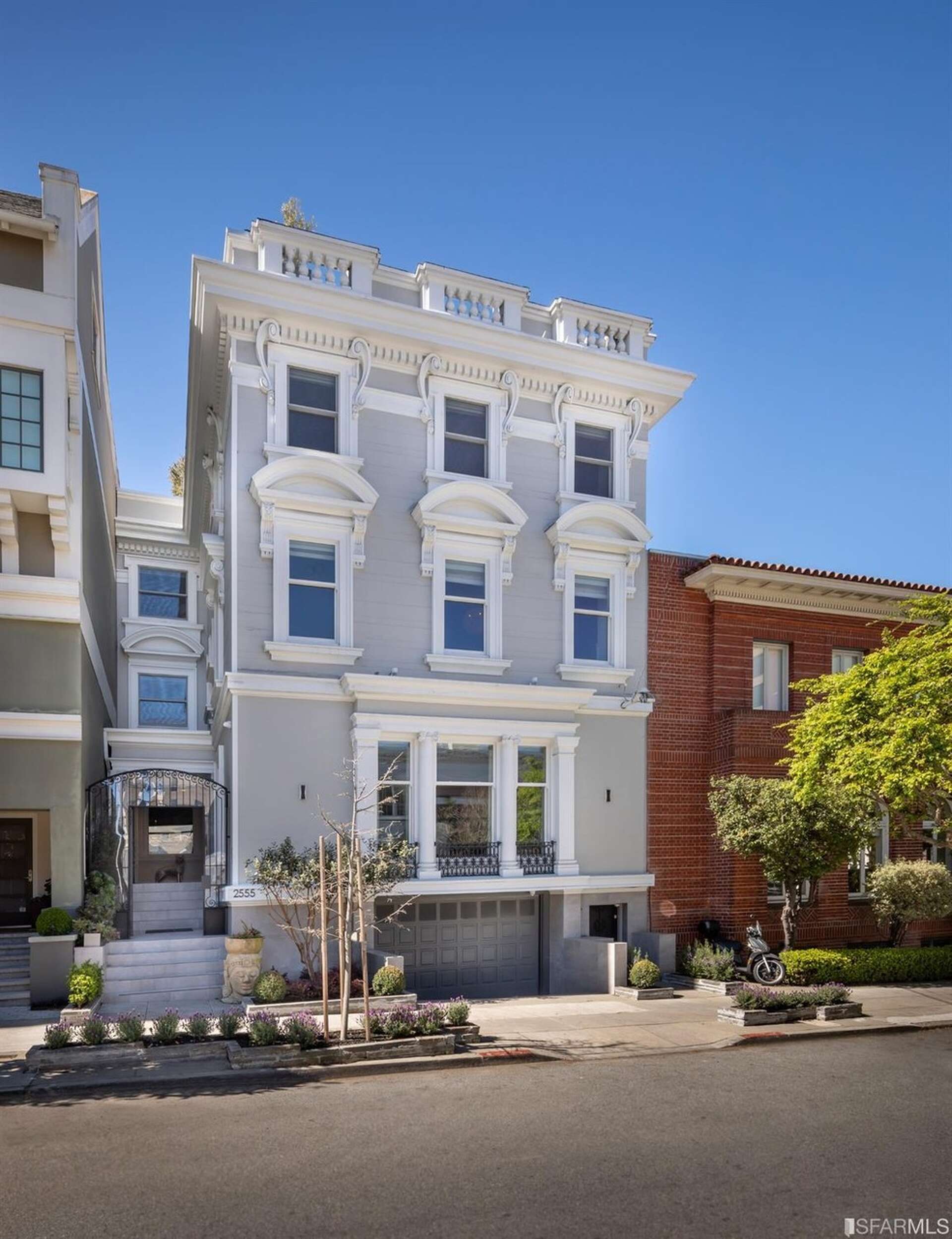 Just-renovated Pac Heights mansion with indoor swimming pool fetches ...