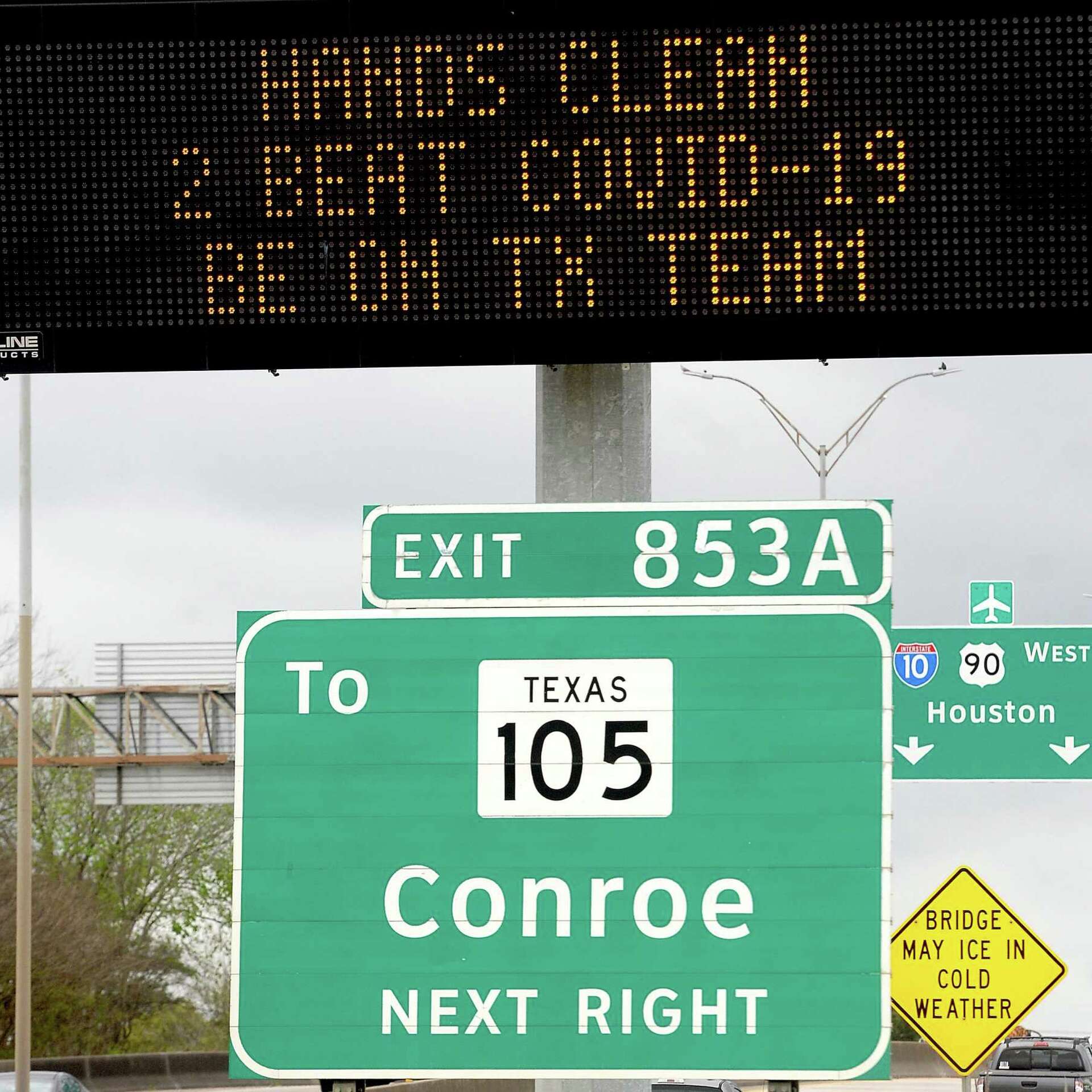 The feds aren't banning funny highways signs