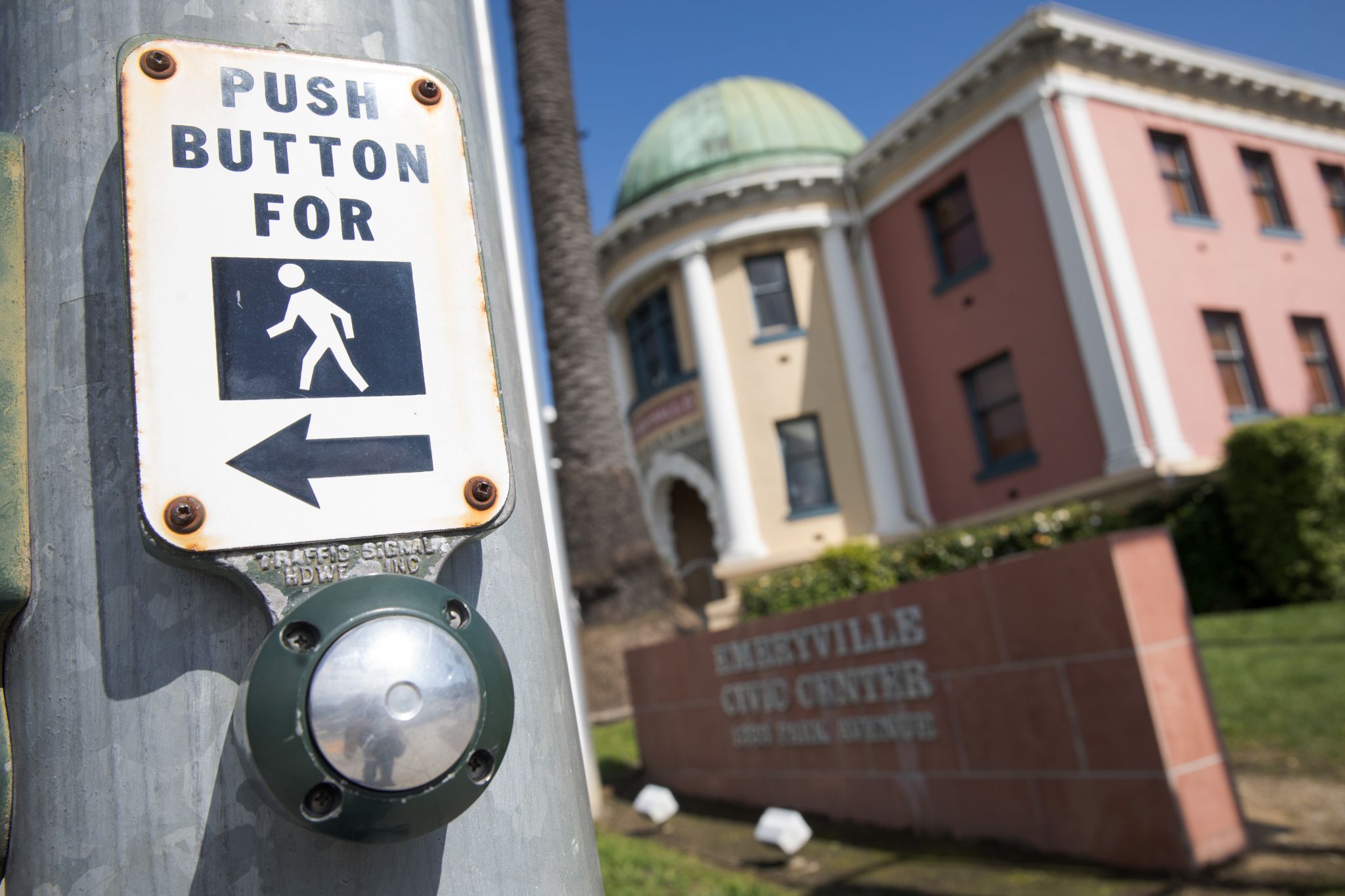 Emeryville announces plan to eliminate 'beg buttons' at crosswalks in ...