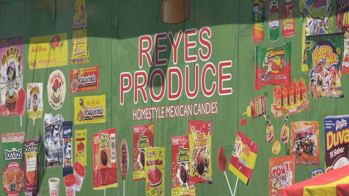 Reyes Produce gives thousands of dollars in produce to families in need