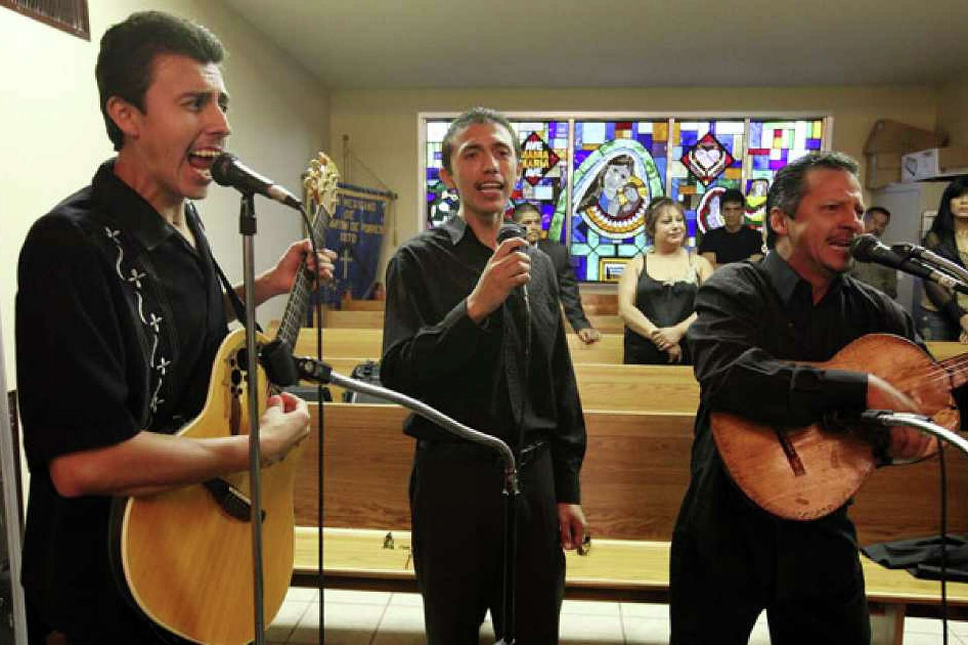 Conjunto legend sent off in style