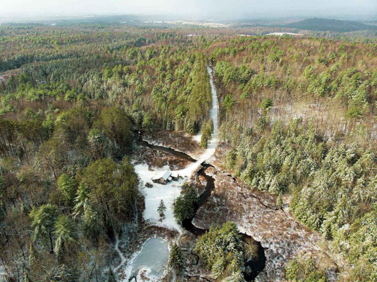 Utica Zoo acquires beaver sanctuary