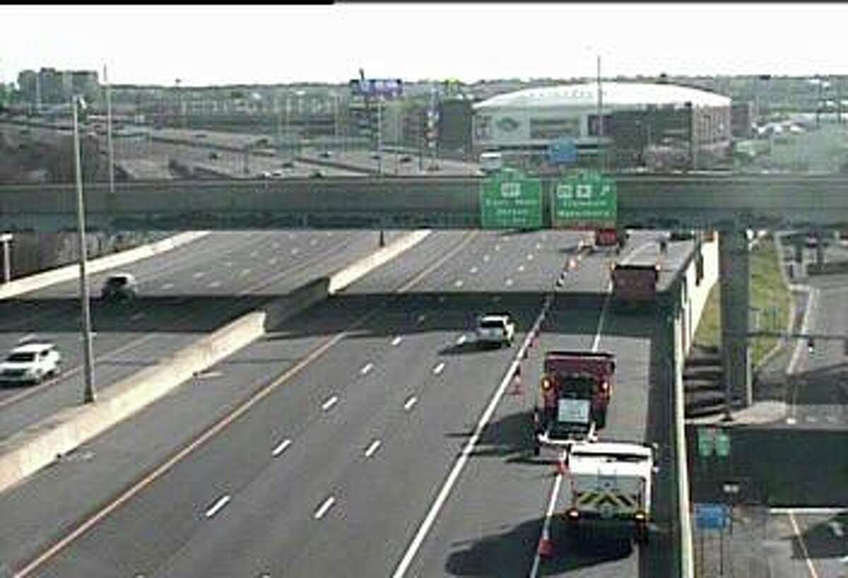 I-95 exit ramp reopens in Bridgeport after rollover