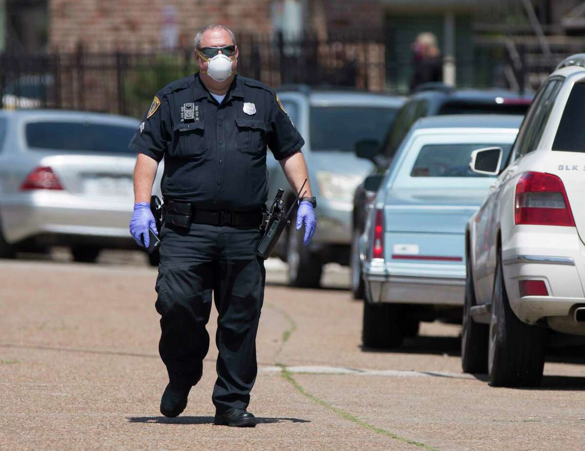 Sisters encouraged gunman to shoot teens as they fled, Houston police say