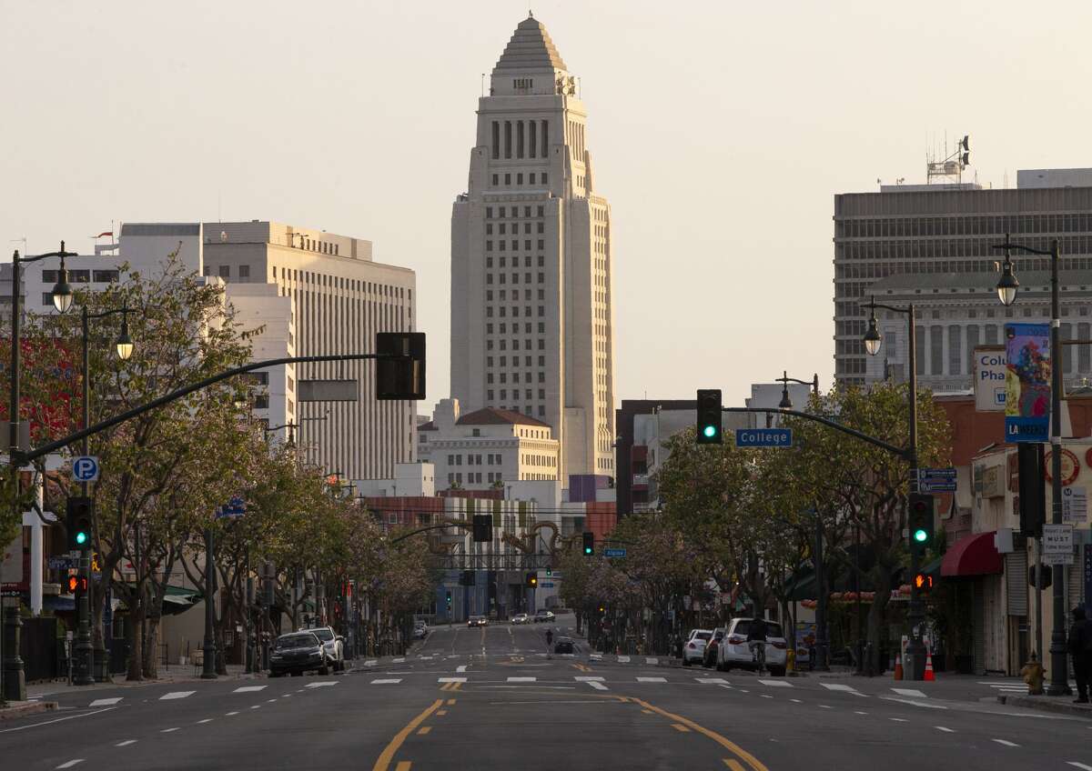 Photos of clear-skied Los Angeles are mind-blowing: Is the air really ...