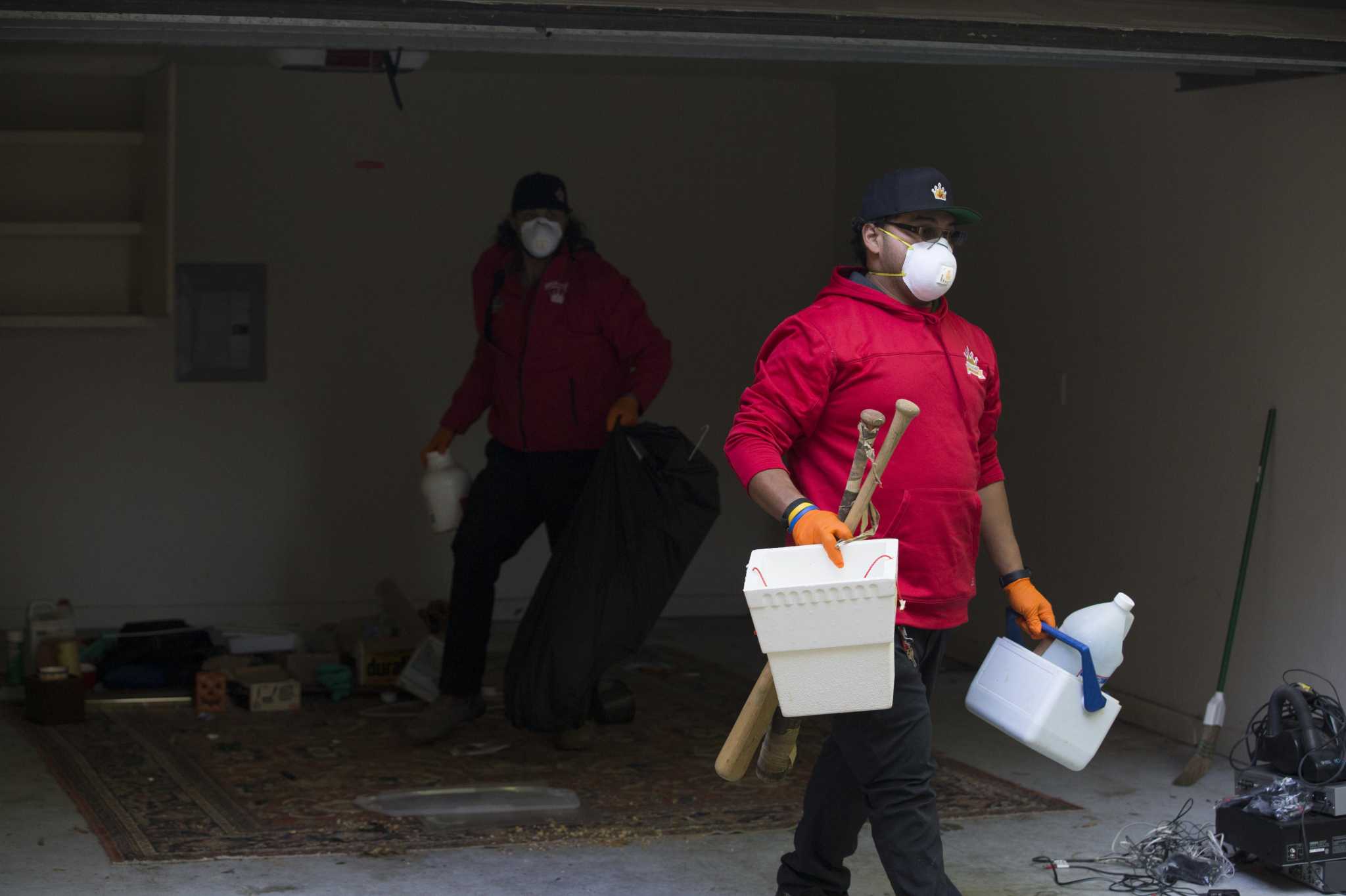 Junk King keeps its distance from you, but not your trash