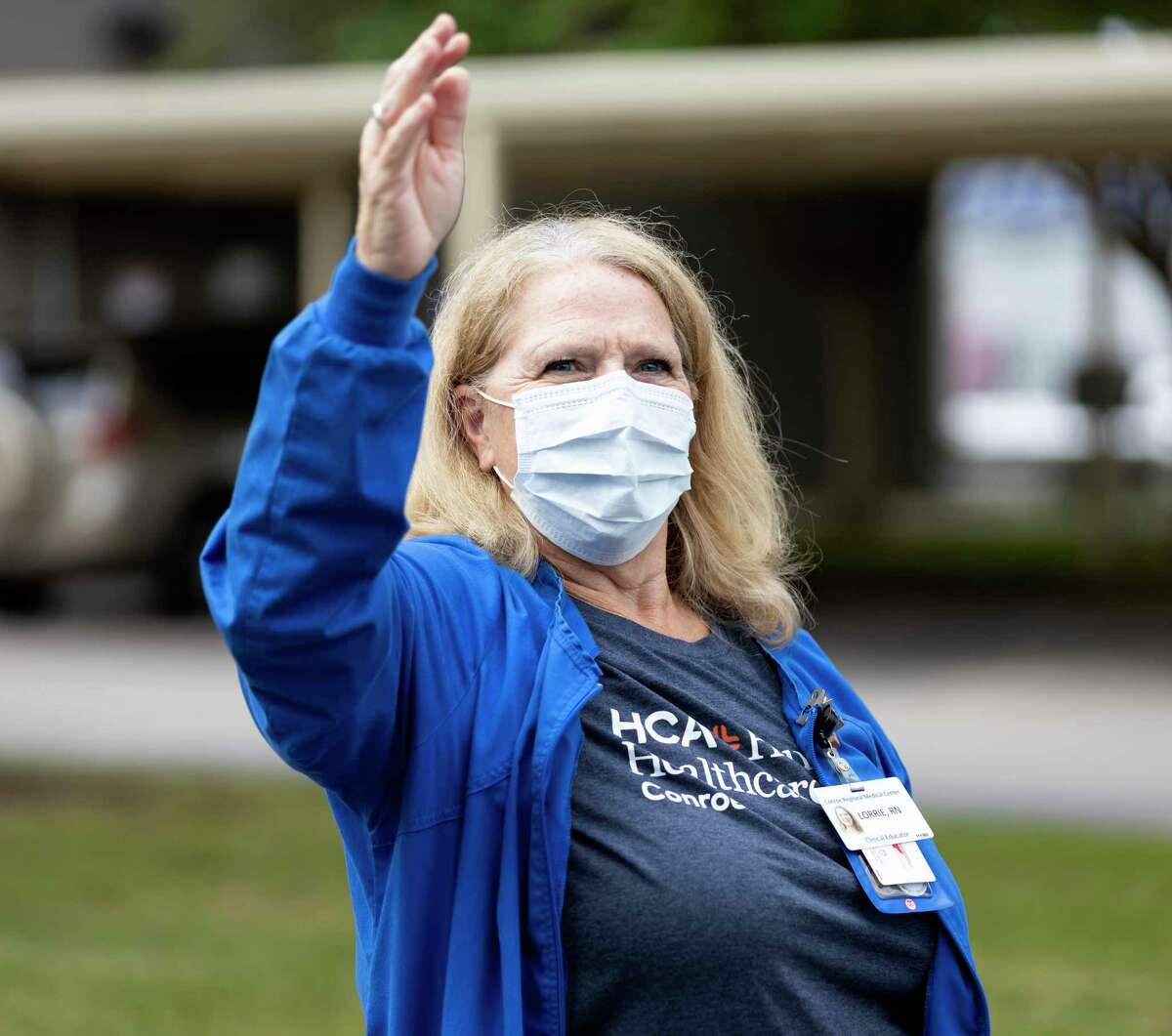 Dozens surround Conroe hospital in prayer and support for staff