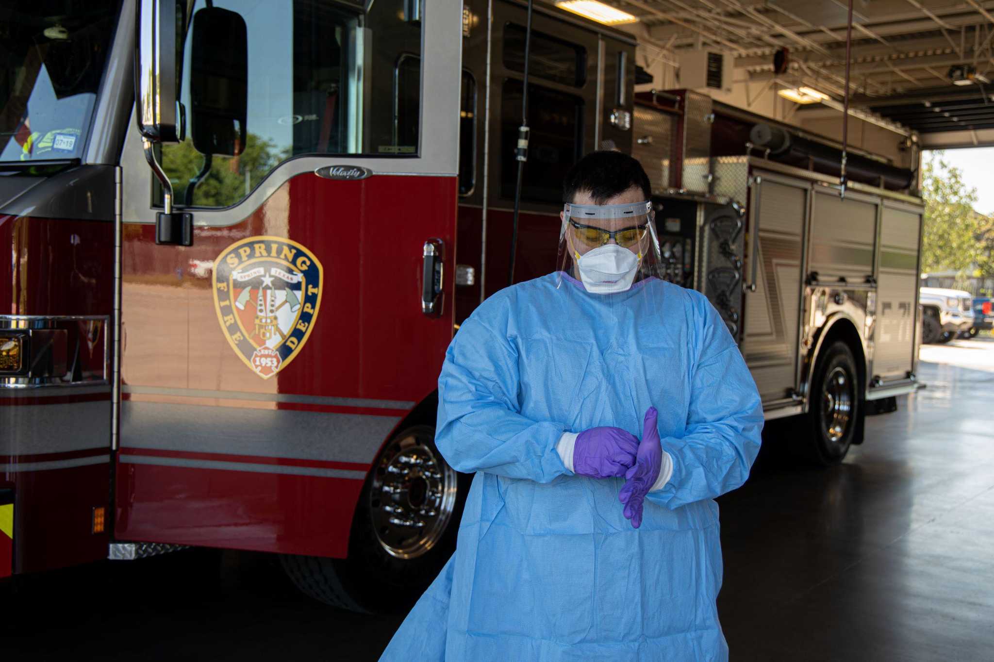 Exxon donates $5,000 to Spring Fire Department to help first responders ...