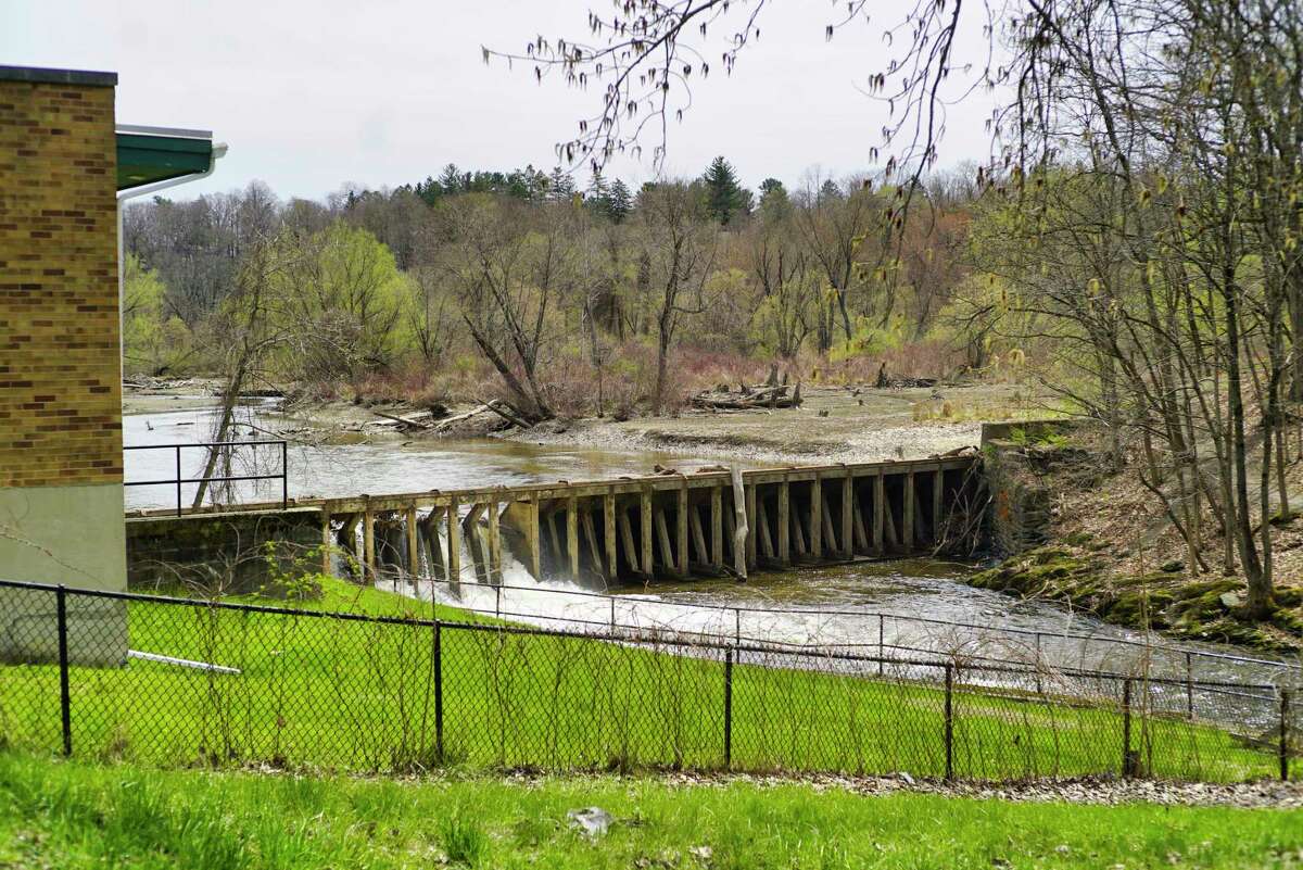 Troy considers future of dam on Poesten Kill