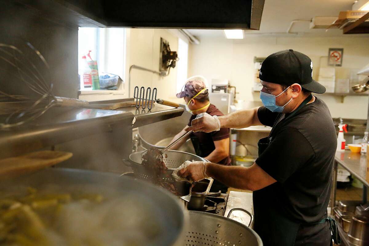 Food Runners opens its first-ever kitchen to expand operations during ...