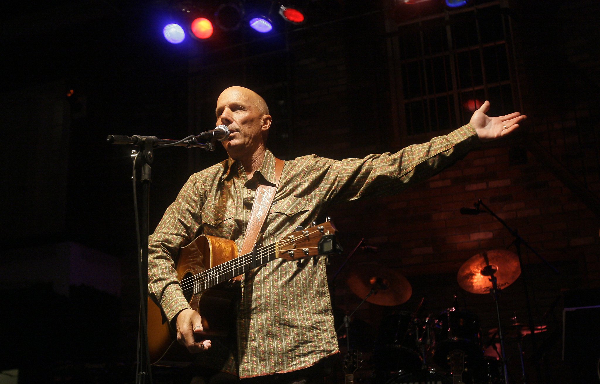 Former Giants coach Tim Flannery returns to hospital