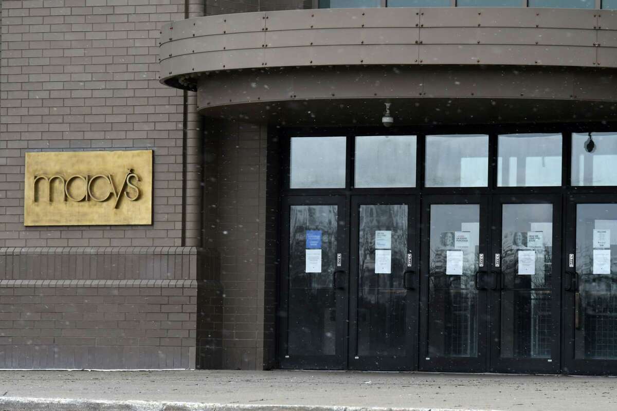 Colonie Center shopping mall opens to public Saturday