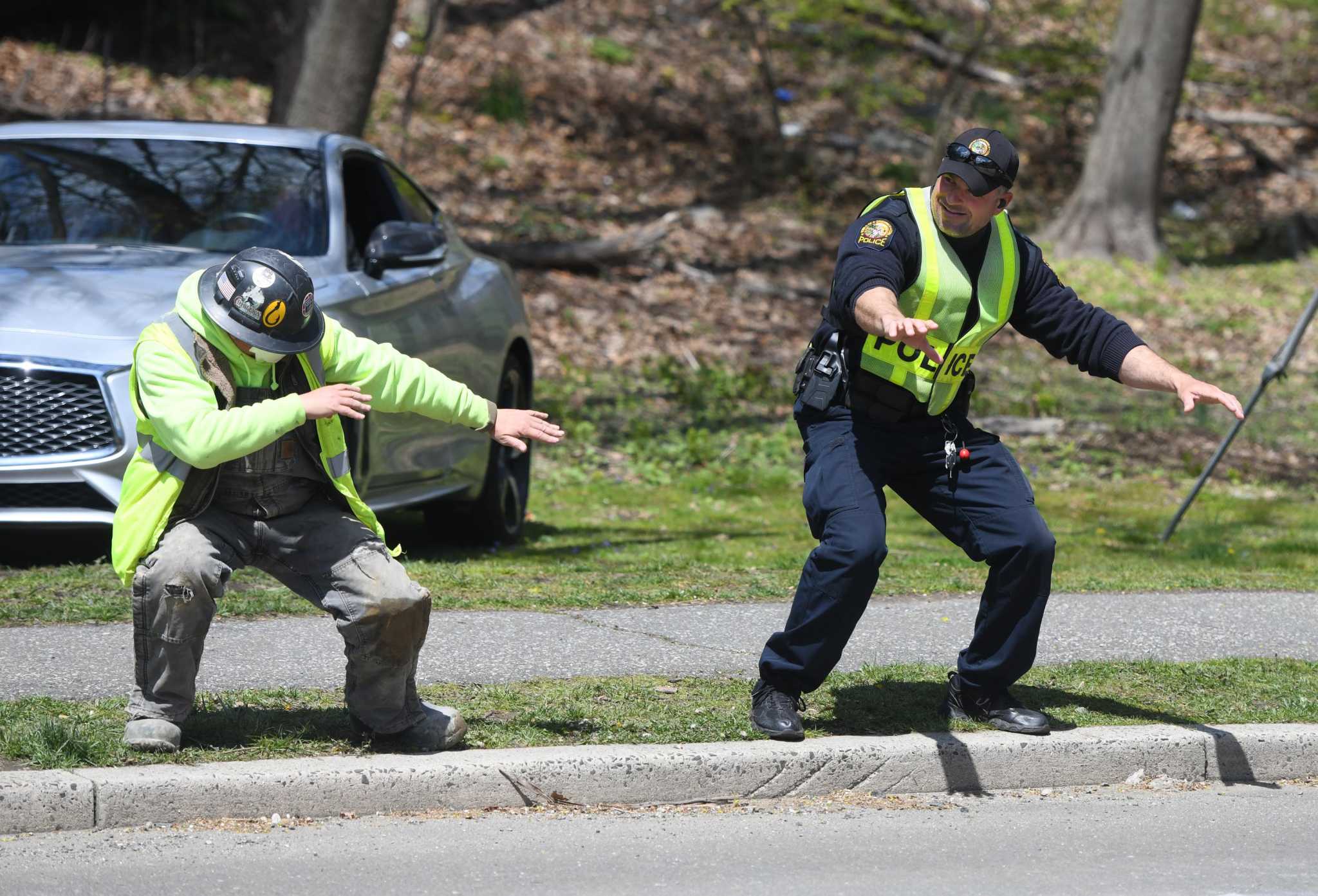 VIDEO: Dancing cop brings smiles in Greenwich