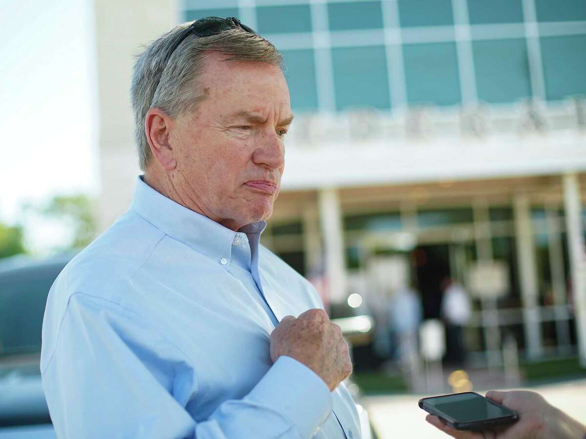 Federal American Grill in Memorial reopens for in-dining service Friday against Hidalgo order