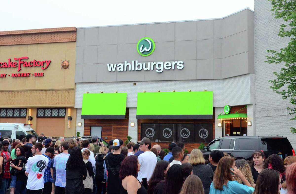 Celebrity restaurant Wahlburgers now open at Foxwoods