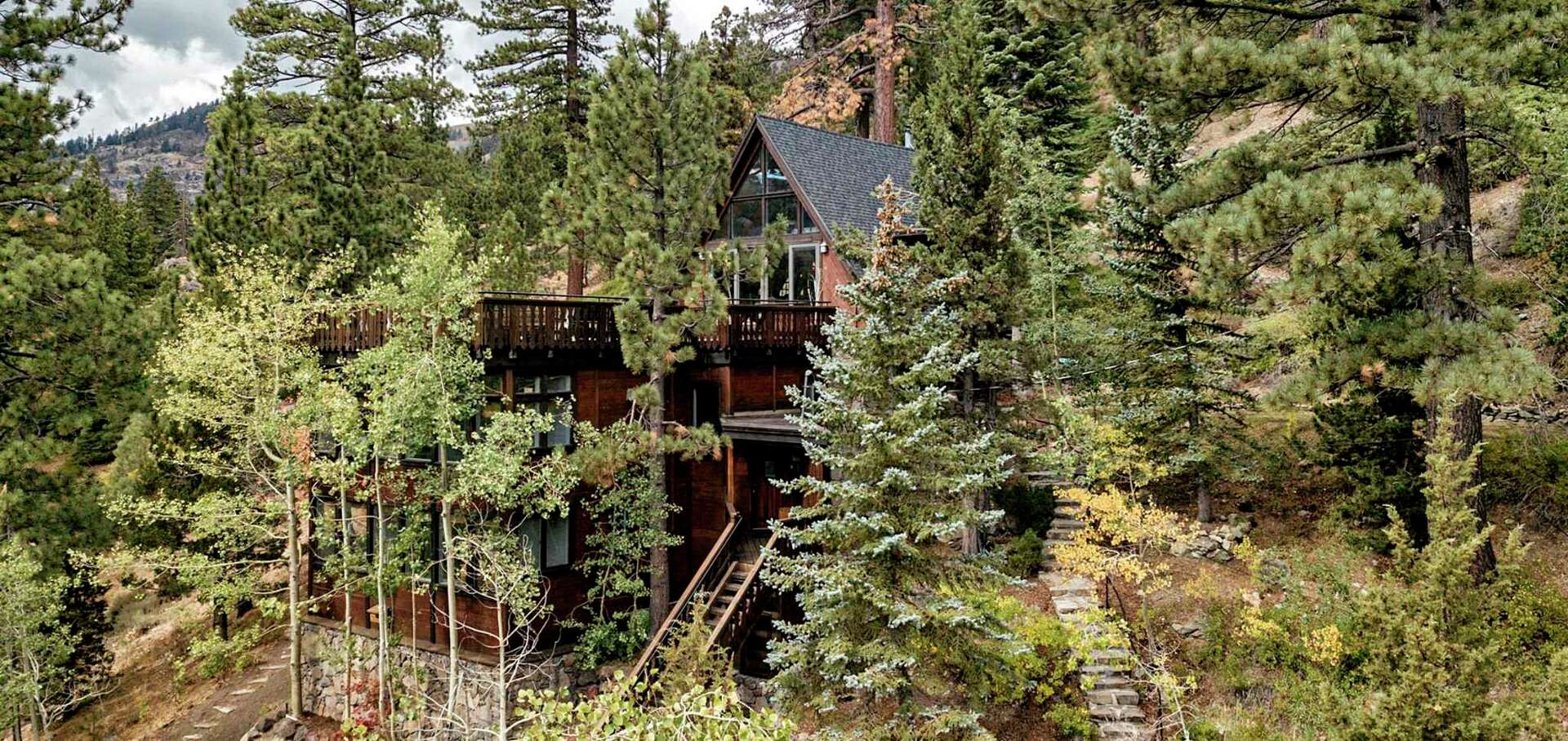 World-class skiers design European-style chalet in Olympic Valley