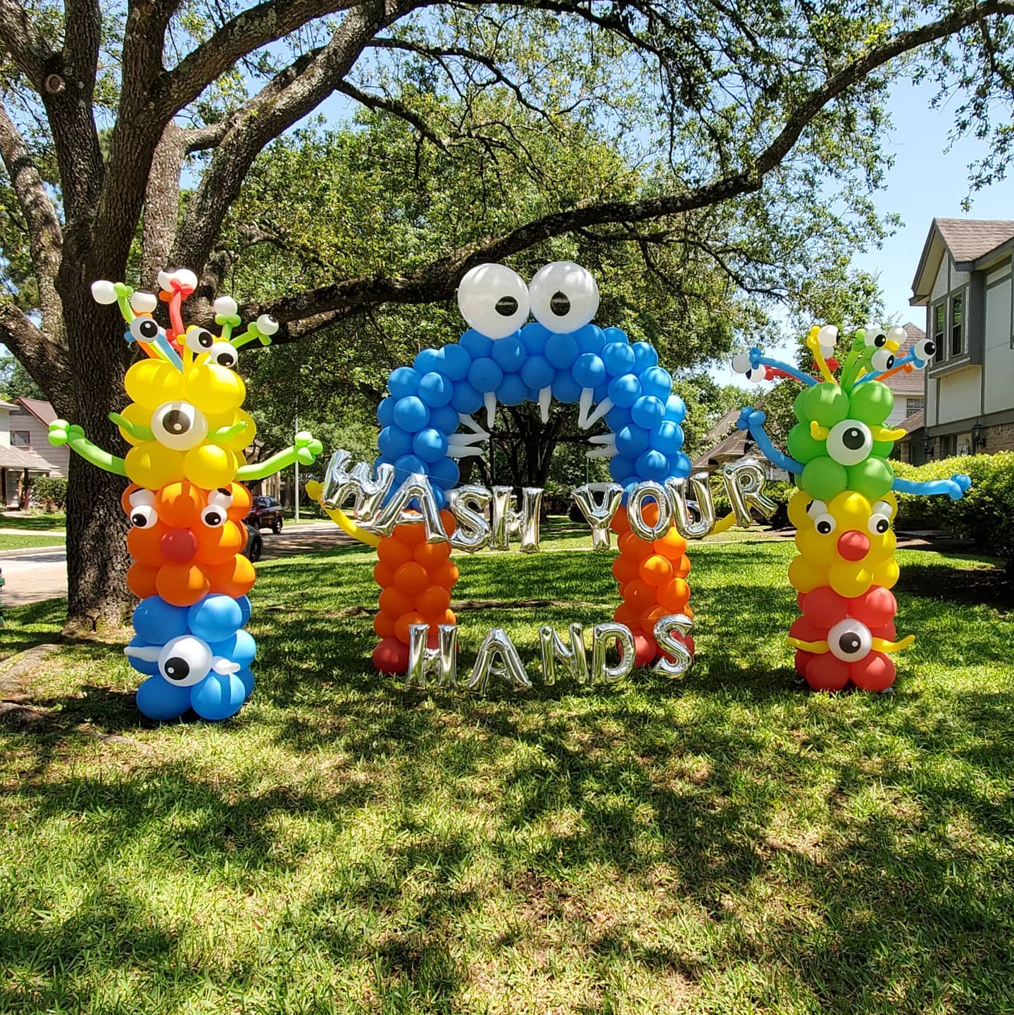 Houston balloon artist creates displays with positive messages to ...