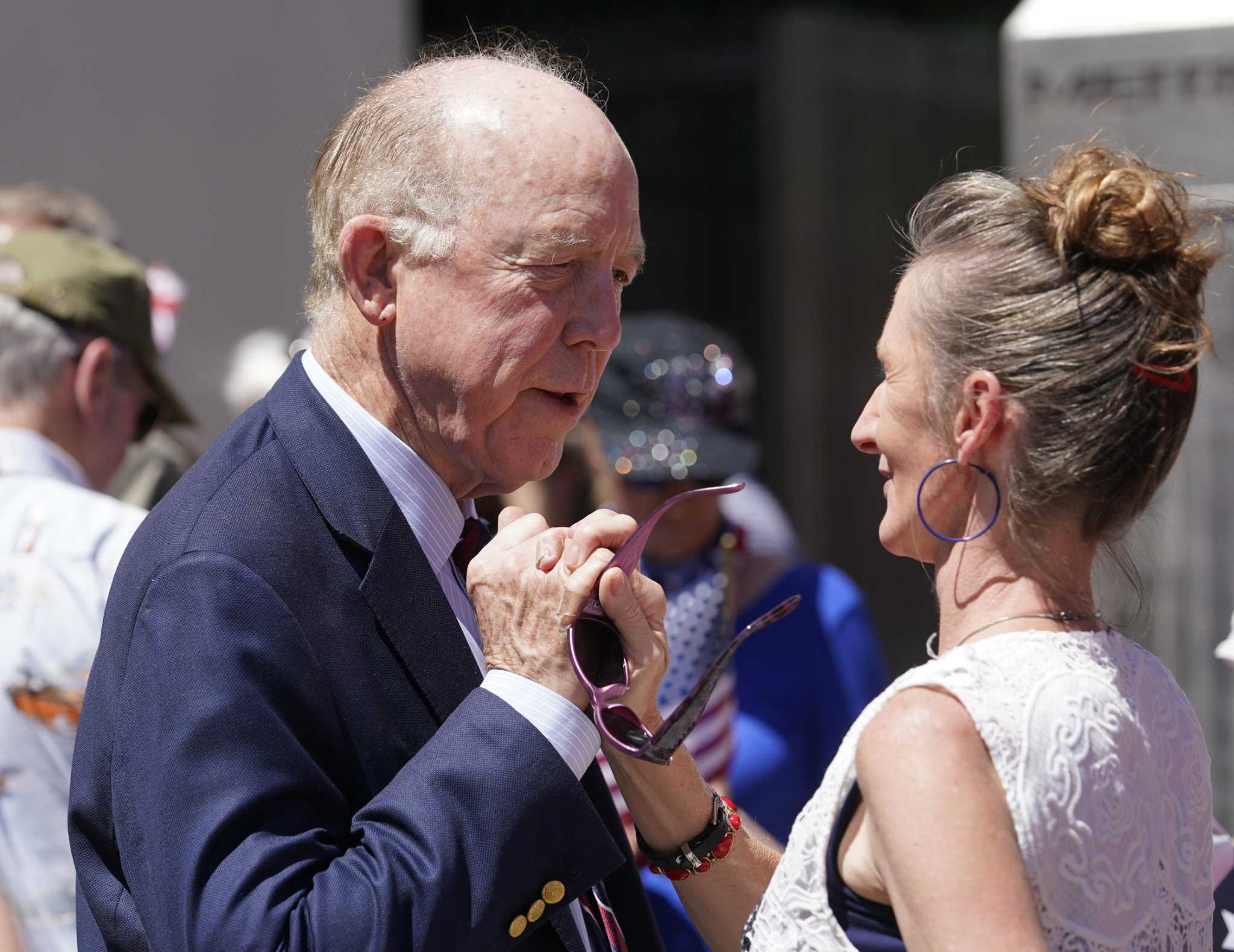 Hotze asks Texas Supreme Court to step in after TRO to block mask ...