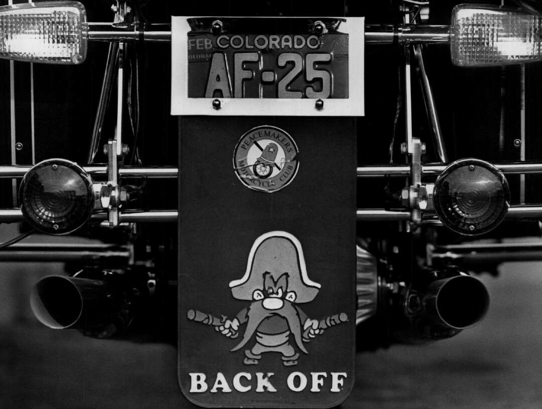 10 fun ways to tell people to back off and keep their social distance ...