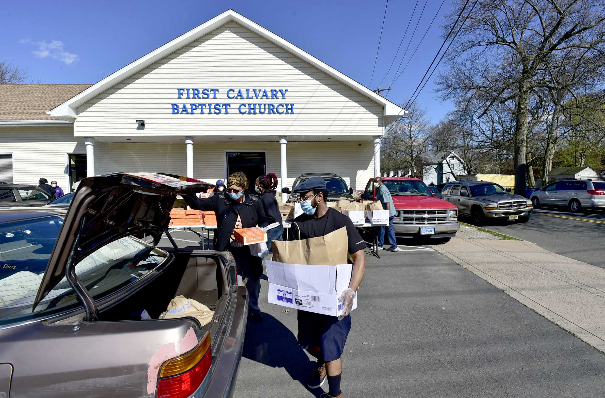 Newhallville/Dixwell residents get emergency groceries to get through ...